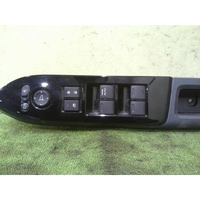 N-BOX 中古 N−BOX 6BA-JF3 パワーウインドウスイッチ S07B PB89P 35750-TTA-J01 : シマ商会 - 通販 - Yahoo!ショッピング