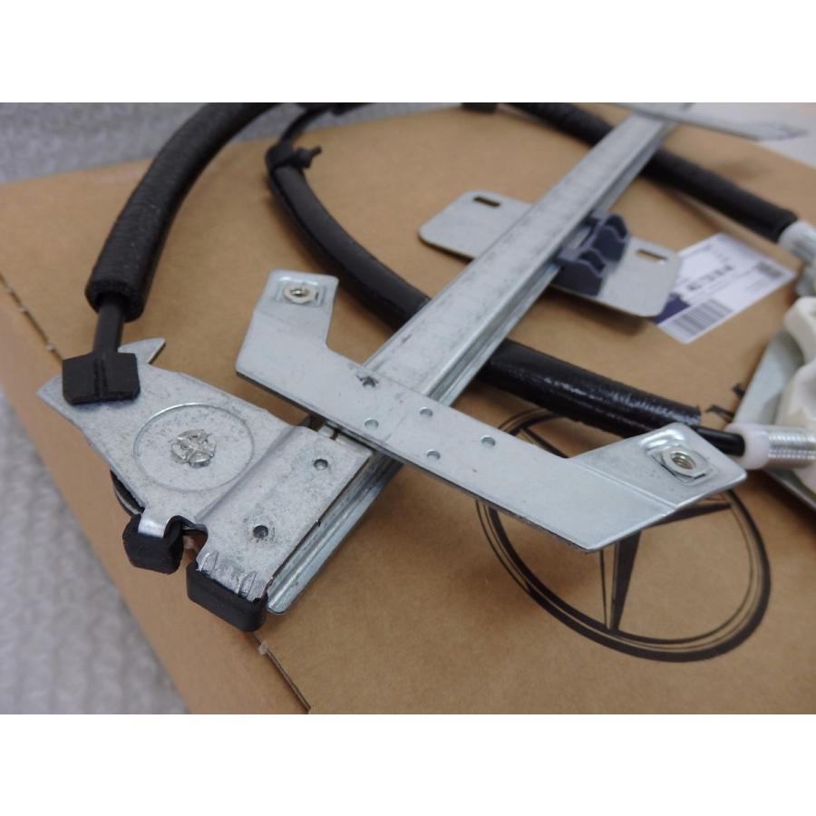 A4637300846 ウィンドウレギュレーター 右リア メルセデスベンツ純正部品・新品 :mbe-a4637300846:Norauto ...
