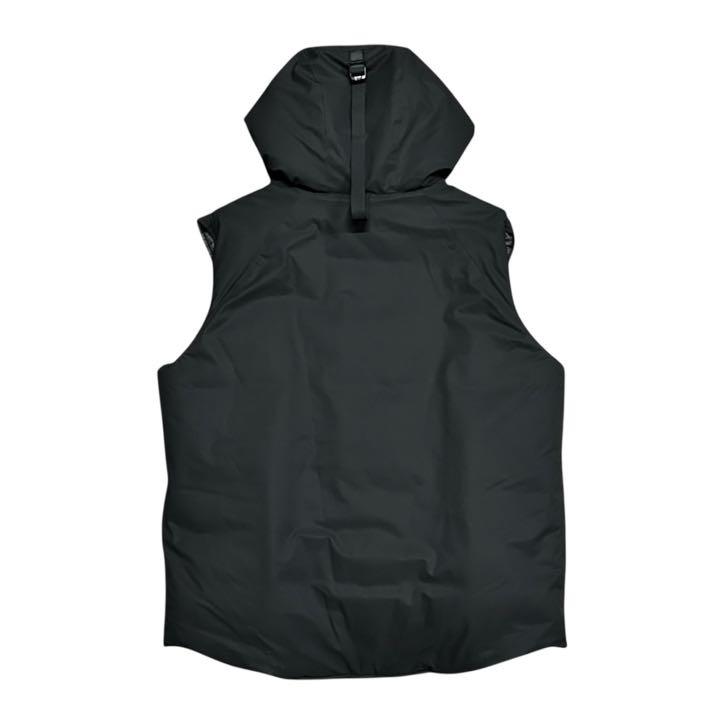 INTERIM (インテリム) HYPER BIG HI-LOFT WATER PROOF INSULATED HOODED VEST - Black (IT24A083 ...