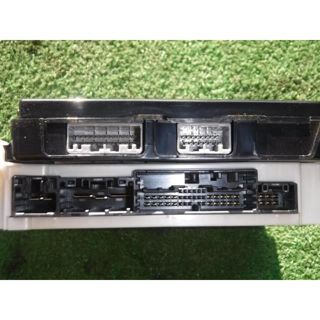 ワゴンR ワゴンR DAA-MH55S ヒューズボックス 36710-63R00 : 大山伝宝商店 - 通販 - Yahoo!ショッピング