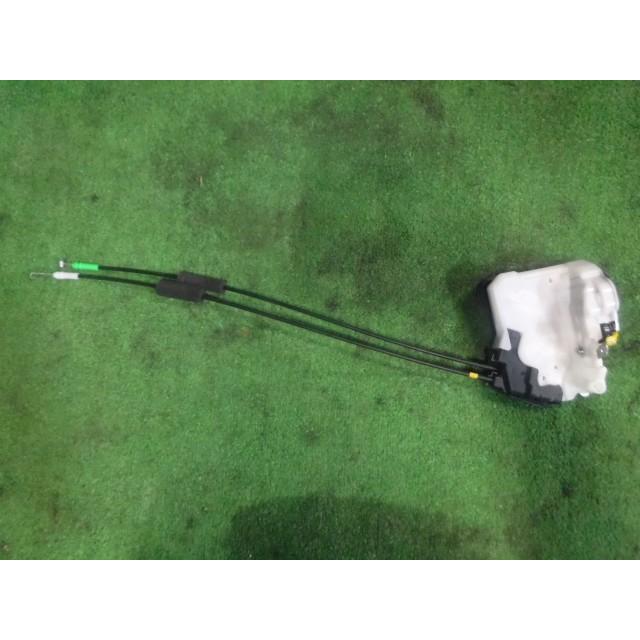 ルーミー DBA-M910A 左Fドアロックソレノイド 69320-B1033 : 大山伝宝商店 - 通販 - Yahoo!ショッピング