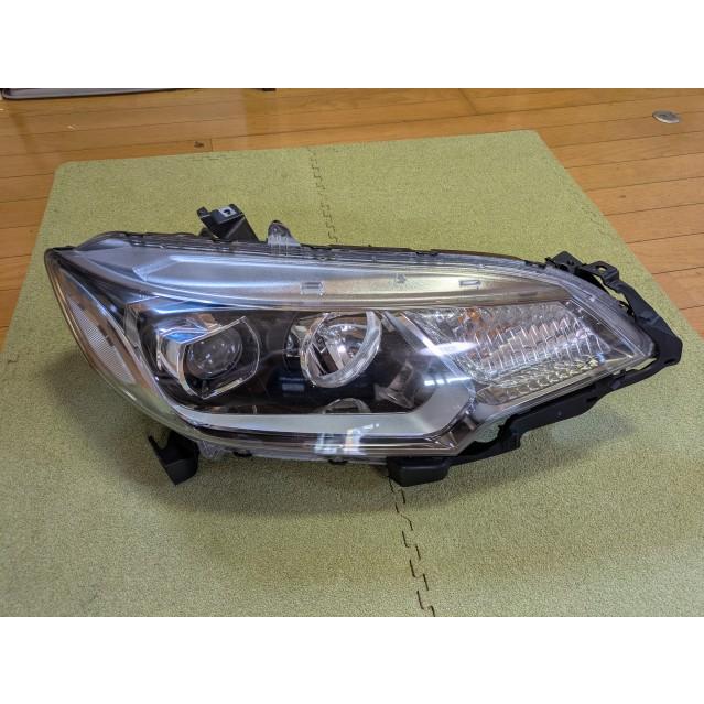 フィット DAA-GP6 右ヘッドランプASSY 33100-T5A-J51 : 大山伝宝商店 - 通販 - Yahoo!ショッピング