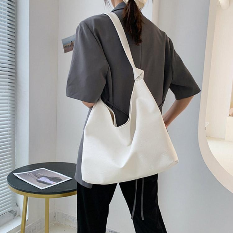 バック 鞄 かばん カバン ショルダー ワンショルダー 肩がけ PU A4 大容量 軽量 大きめ 秋 ワンショルダーバッグ フリーサイズ きれいめ キ : NSショップ - 通販 ...