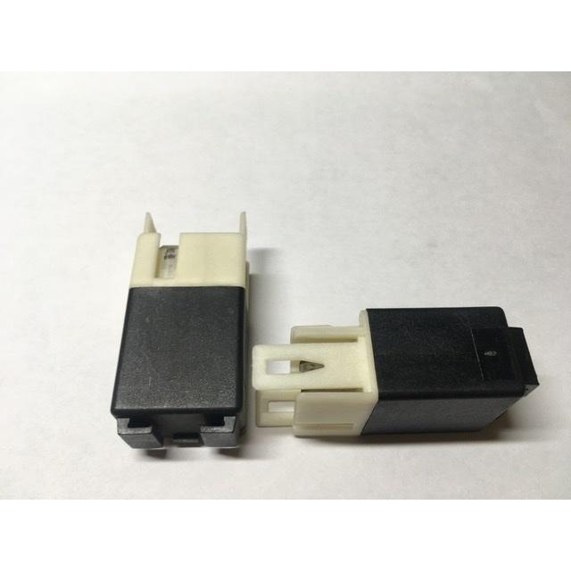 ミツビシ リレー 2個 12V 未テスト 車から 純正 MR312504 MITSUBISHI E8T10197 : OKATA ...