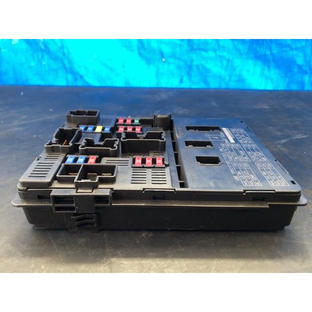 IPDM エンジン ルーム 内 ヒューズ ボックス マーチ K13 ニッサン HR12 284B7-1HZ3B : OKATA Recycle Parts - 通販 - Yahoo!ショッピング