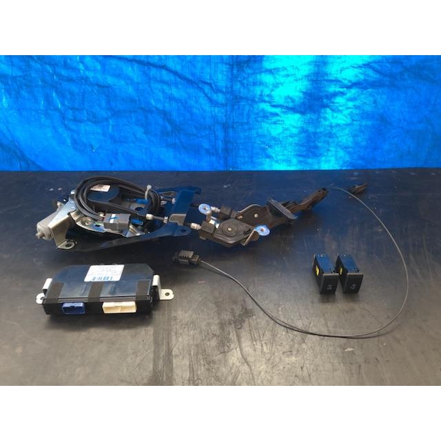 左 後 リア パワースライド ドア モーター コントローラー スイッチ パレット MK21S スズキ 36790-82K10 SW ...