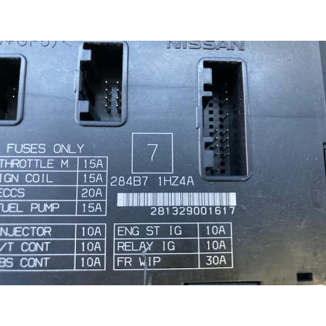 IPDM エンジン ルーム 内 ヒューズ ボックス ノート E12 ニッサン HR12 68941km 284B7-1HZ4A 電源 管理 BOX : 24021359as : OKATA ...