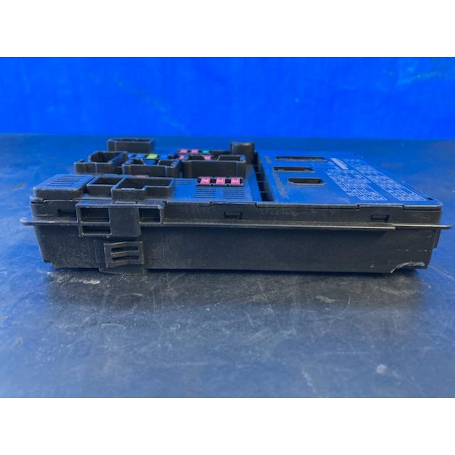 IPDM エンジン ルーム 内 ヒューズ ボックス ノート E12 ニッサン HR12 68941km 284B7-1HZ4A 電源 管理 BOX : 24021359as : OKATA ...