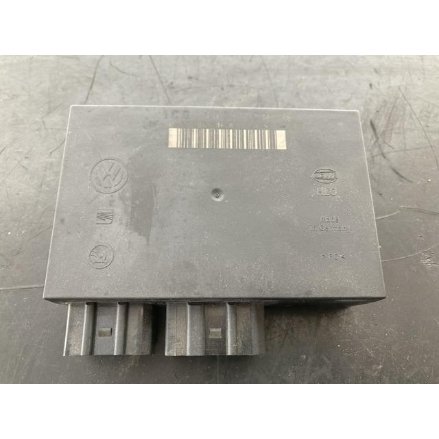 コントロール モジュール ユニット ニュービートル 9CAZJ フォルクスワーゲン VW AZJ 1C0 959 799 HELLA ...