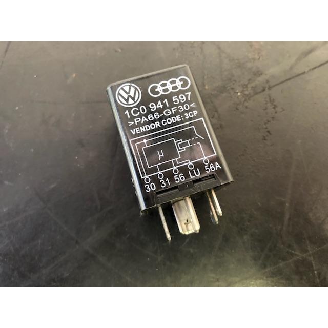 リレー 1個 未テスト ニュービートル 9CAZJ フォルクスワーゲン VW 1C0 941 597 : OKATA Recycle Parts - 通販 - Yahoo!ショッピング