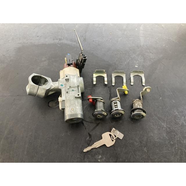 キーシリンダー セット サンバー ディアス TV2 スバル 57491TC691 : OKATA Recycle Parts - 通販 ...