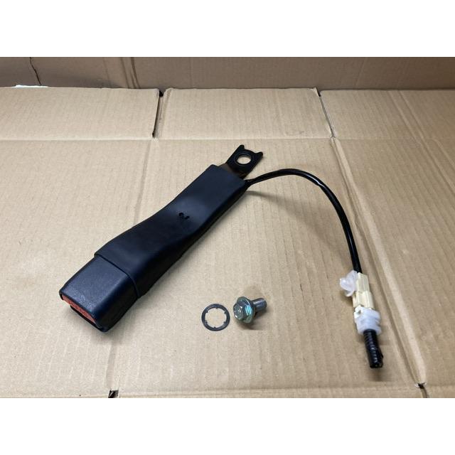 シートベルト キャッチ フロント モコ MG33S ニッサン 86951-4A00B バックル 受け : OKATA Recycle ...