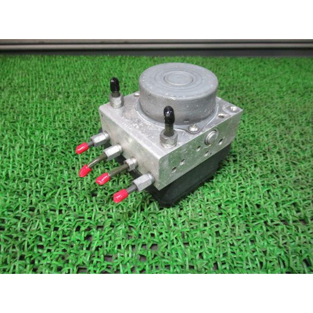 ムーヴ DBA-LA100S ABSアクチュエーター 44050-B2B60 /39934 : 有限会社大村自動車商会 - 通販 ...