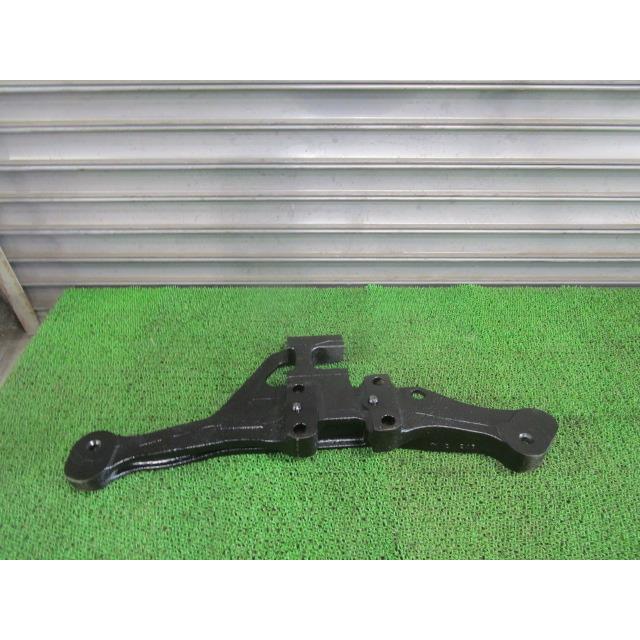 日野大型車 プロフィア LKG-FW1EXBG 左リアリアスプリングビームブラケット S480P-E0061 AD0335 TTT /41764 : 有限会社大村自動車商会 - 通販 ...