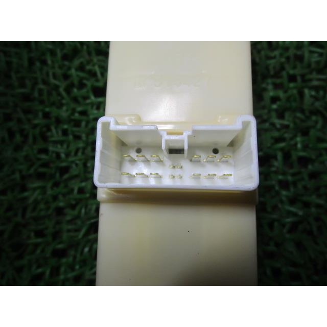 パッソ DBA-KGC35 パワーウインドウ集中スイッチ 84820-B1140 /41807 : 有限会社大村自動車商会 - 通販 - Yahoo!ショッピング