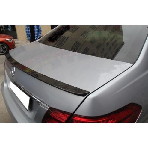 高品質♪ メルセデス ベンツ リアル カーボン トランクスポイラー W212 E220 E250 E300 E350 E400 E550 E63 Eクラス セダン : オンリーワンショップ01 ...