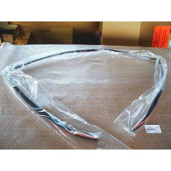 BMWクーペE92フロントガラスモール3シリーズ320i323i325i328i335iアッパーM3ウィンドウ51317119711シール51 ...