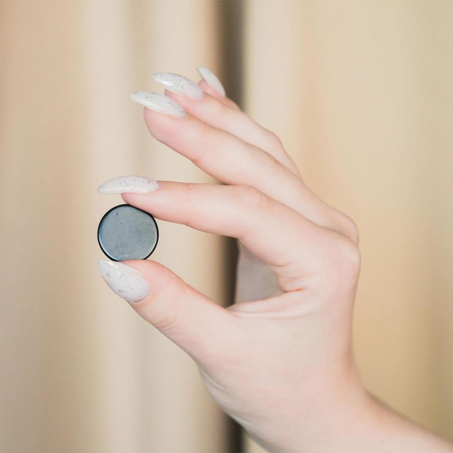 カレリアヘリテージ シュンガイト ステッカー 20mm 円形 5枚セット 丸型 FRE10 Karelian Heritage ロシア カレリア共和国産 シュンガ石 水 ペンダント : オレ ...