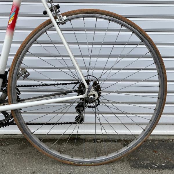 【輸入品】 PEUGEOT ヴィンテージ自転車 ホワイト ロードバイク ドロップハンドル ヨーロッパ直輸入 c01 : c01 : アウトレットコンビニ - 通販 - Yahoo!ショッピング