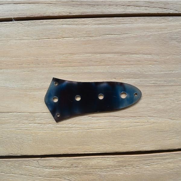 【アウトレット】 ジャズベース用 コントロールプレート アルミ j2702 : アウトレットコンビニ - 通販 - Yahoo!ショッピング