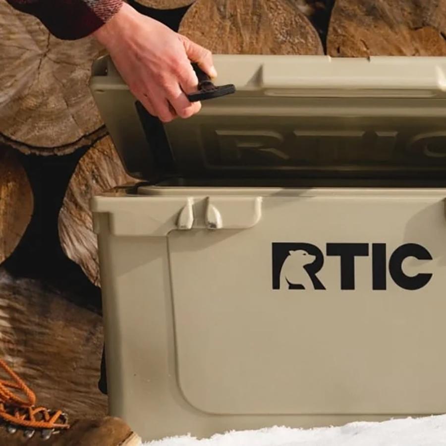 RTIC 45 Tan クーラーボックス タン キャンプ アウトドア 狩猟 釣り [並行輸入品] : アウトスタンディングMC 2nd ...