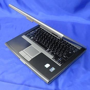 【中古】ノートパソコンDELL Latitude D520 [PP17L] -WindowsXP Professional CeleronM ...