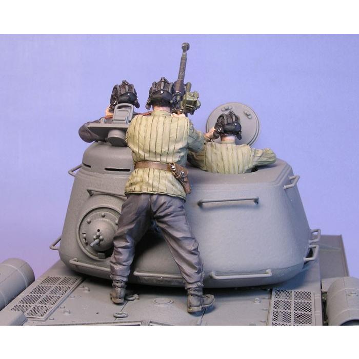 タンクモデル T-35100 1/35 ソビエト JS-2 戦車兵 No.2 DShk機関銃付 1944-45 夏 3体 : ホビーショップ ...