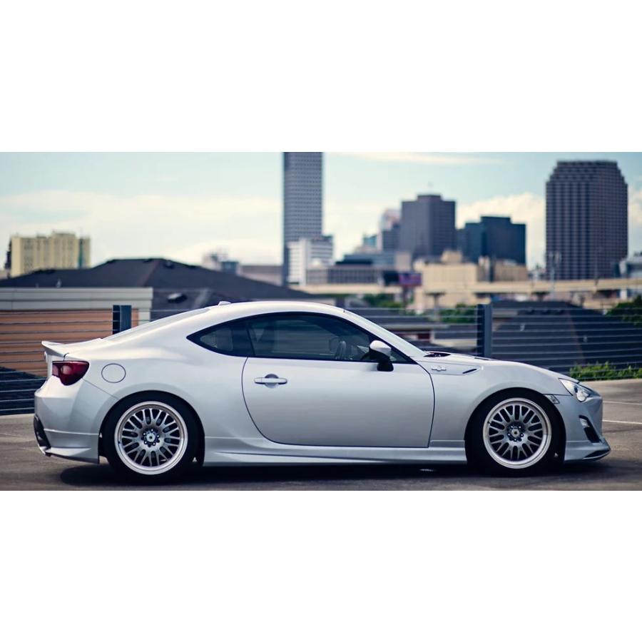 ZoomOn ZR120 1/24 18インチ XXR 531 ホイールセット : zoom-zr120 : ホビーショップ パンツァーレーア - 通販 - Yahoo!ショッピング