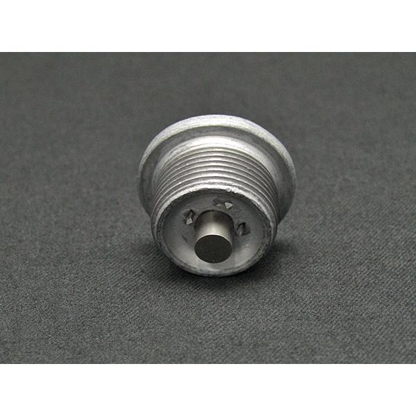 Mercedes-Benz（メルセデス・ベンツ） ベンツ純正品 トランスファー排出口用 オイルドレーンボルト〔ワッシャー付 ...