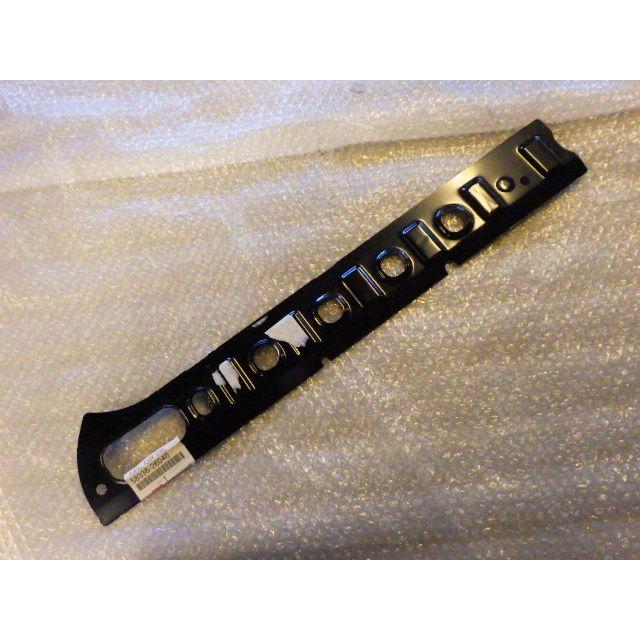 ★未使用品★ハイエース 200 リヤ フロアパン ホースメント 58336-26040 トヨタ 純正 442 : a202303234 ...