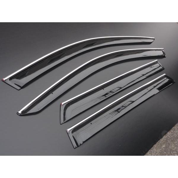 取り付け金具付き フォルクスワーゲン ゴルフ4（1998年8月から2004年5月まで） クロームメッキライン入りドアバイザー/サイドバイザー ...