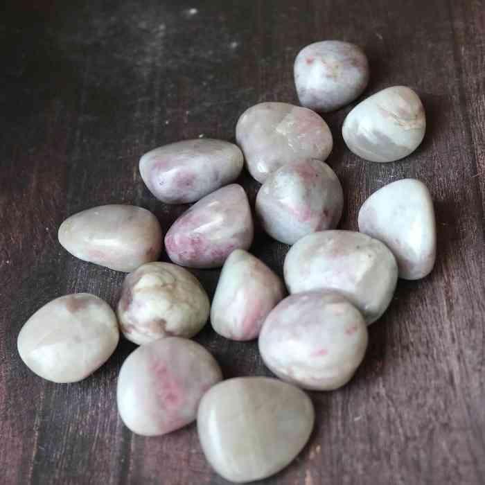 ピンクトルマリン Sサイズ タンブル 浄化用 さざれ石 パワーストーン 天然石 さざれチップ 浄化 ピンク 赤 レジン アクセサリー ...