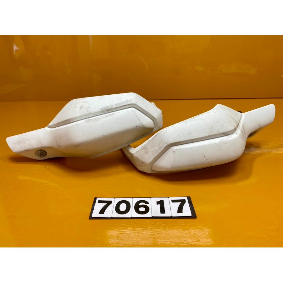 【送料無料!!】70617 中古 HONDA ホンダ CRF1000L SD04 ナックルガード ハンドルガード 白 欠け有り 53180 ...