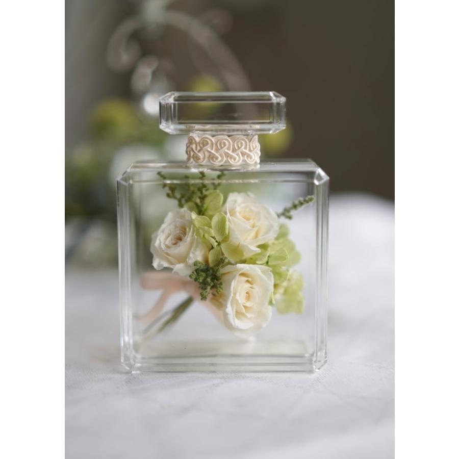 パフュームボトルアレンジュ（ホワイトグリーン系） プリザーブドフラワー フラワーアレンジ ギフトに 母の日 お誕生日 お祝い 送料無料 : パリスタイルフラワーPeche Fleur - 通販 ...