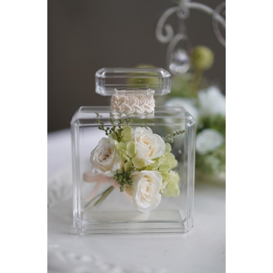 パフュームボトルアレンジュ（ホワイトグリーン系） プリザーブドフラワー フラワーアレンジ ギフトに 母の日 お誕生日 お祝い 送料無料 : パリスタイルフラワーPeche Fleur - 通販 ...