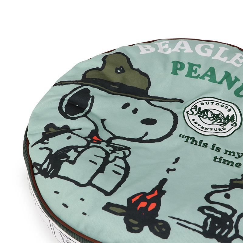 PET PARADISE 【P5倍】犬 ペットベッド おしゃれ スヌーピー クッション (60cm) ビーグルスカウト柄 | 50周年 グッズ 小型犬 介護 通年 かわいい ふわふわ あごのせ ...