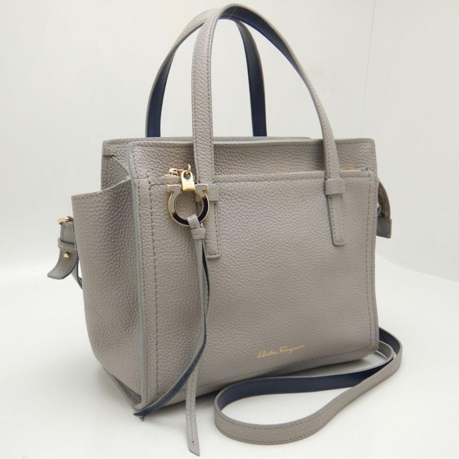 Salvatore Ferragamo サルヴァトーレフェラガモ エイミー EE21-F478 ハンドバッグ 2WAY レザー グレー/251697【中古】 :251697:MIDORIYA ...