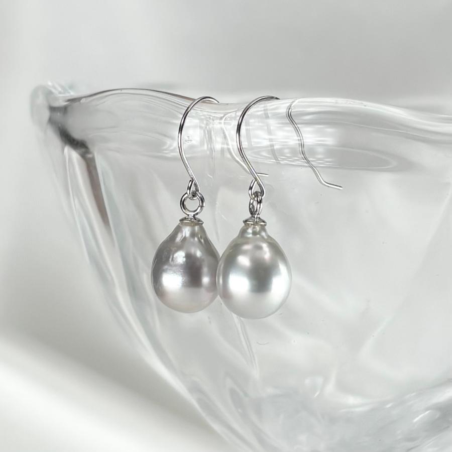 アコヤ真珠 フックパールピアス ドロップ 雫型 7.5-8mm ナチュラルグレー 無調色 K14WG 14金 本真珠 : パール・パール・コウベ - 通販 - Yahoo!ショッピング