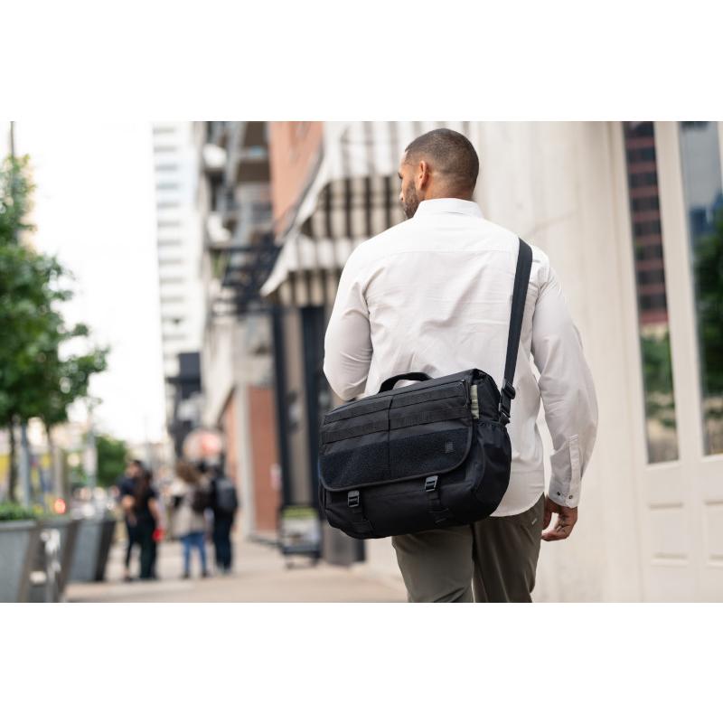 5.11 Tactical ファイブイレブン メッセンジャーバッグ 5.11 タクティカル OVERWATCH MESSENGER 18L 日本正規代理店 56648 : PKウェーブ ...