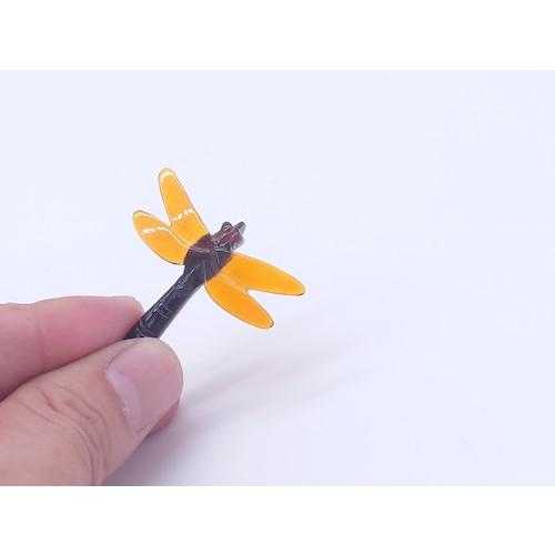 本べっ甲 ブローチ 羽根 白甲 手間暇 白黒 素敵 一品 トンボ 縁起 カジュアル 天然素材（B-072） : b-072 : なにわべっ甲プラージュ - 通販 - Yahoo!ショッピング