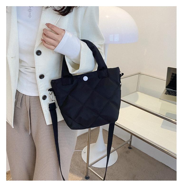 plusnao 2WAY ミニショルダーバッグ ハンドバッグ レディース キルティング 軽量 大容量 斜めがけ 手提げ 肩掛け 無地 縦型 自立 : プラスナオYahoo!店 - 通販 ...