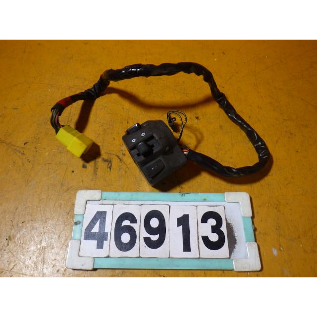 46913 スズキ NJ47A-133〜 グラストラッカービッグボーイ '02 純正 ハンドルスイッチ 左 割れ無 正常作動 : ぽちっと ...
