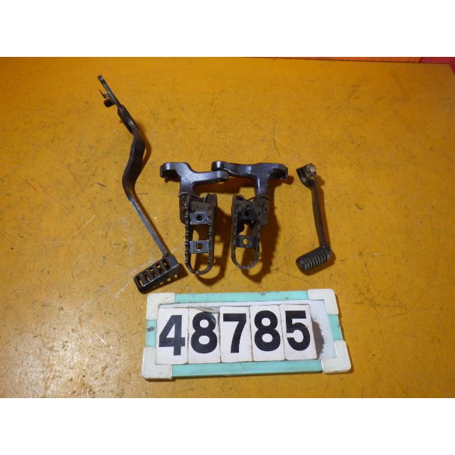 48785 ホンダ MC34-131〜 FTR223 '04 純正 メインステップ シフトペダル ブレーキペダル : 48785 : ぽちっと ...