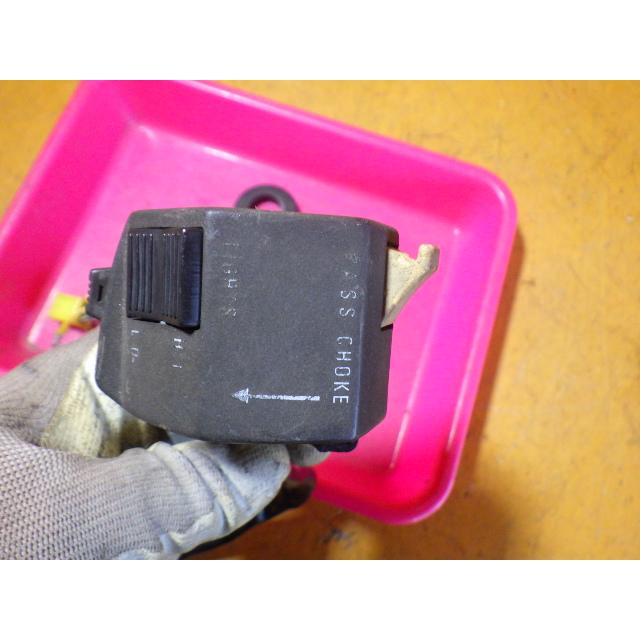 49819 スズキ GJ47A-117〜 バンディット250 '90 純正 ハンドルスイッチ 左 割れ無 正常作動 : ぽちっとバイク ヤフー店 - 通販 - Yahoo!ショッピング