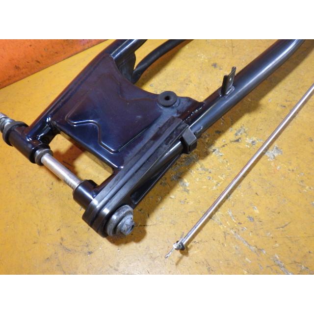 53073 スズキ NJ47A-136〜 グラストラッカーBB '03 純正 スイングアーム 捻じれ無 ブレーキロッド付 : ぽちっとバイク ...