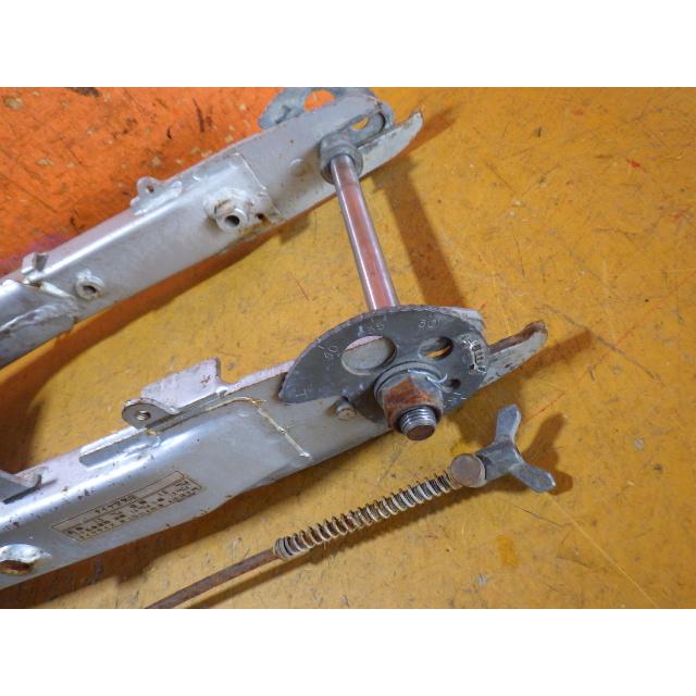 54261 ホンダ MD07-100〜 MTX200R '83 純正 スイングアーム 捻じれ無 タイヤ空気圧ラベル ブレーキロッド付 ...