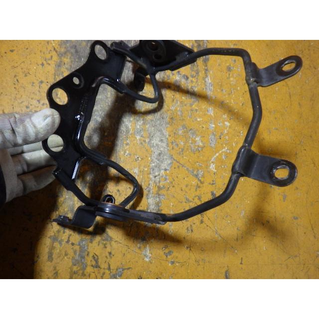 57648 カワサキ KL110D-A57〜 KSR110 '13 純正 ライトステー 変形無 : ぽちっとバイク ヤフー店 - 通販 ...