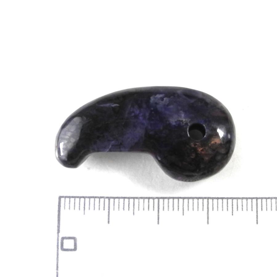 ブラックスギライト 勾玉 南アフリカ共和国 sugilite 杉石 lavulite ルブライト royal azel ローヤルアゼール ...