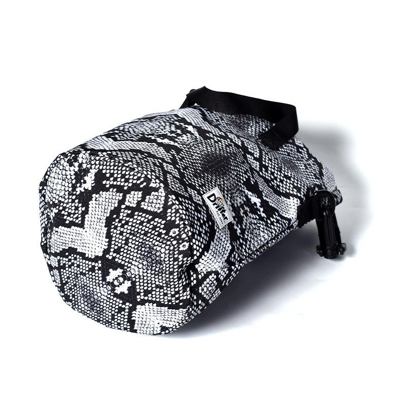 Drifter DRAWSTRING POUCH "Python" ドリフター ドローストリング ポーチ ショルダーバッグ ( 蛇柄 パイソン 鞄 BAG バッグ ナイロン DFV120056 ...