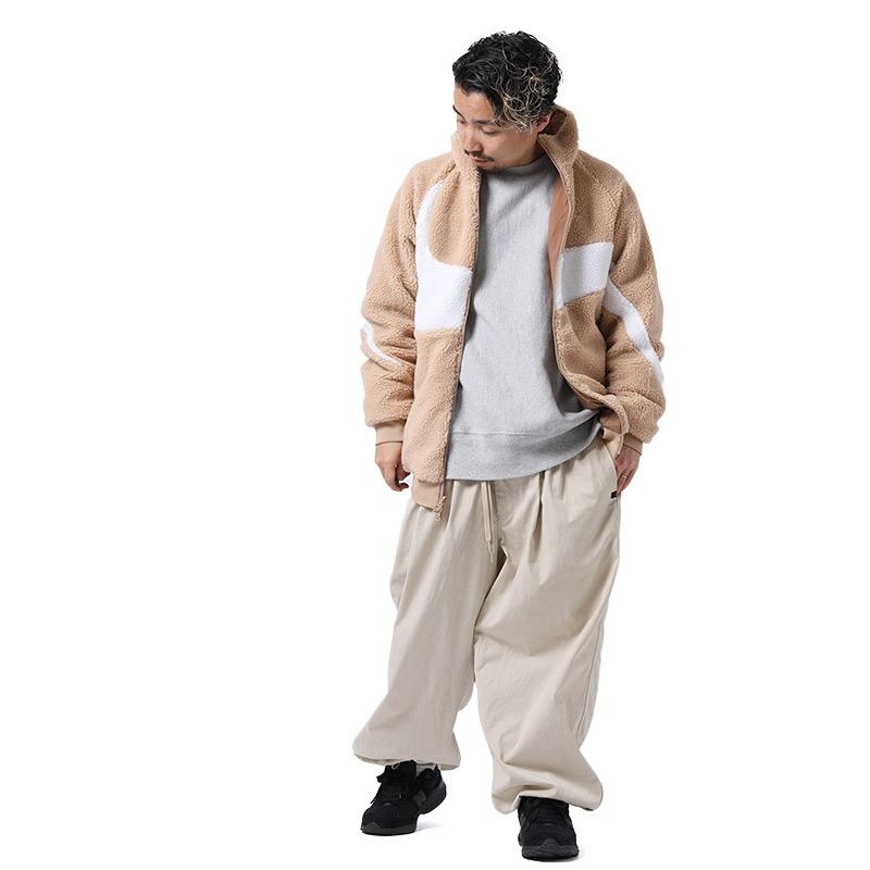 NIKE BIG SWOOSH BOA JACKET BEIGE × WHITE ナイキ ビッグ NIKE BIG SWOOSH BOA JACKET BEIGE × WHITE ナイキ ビッグ
